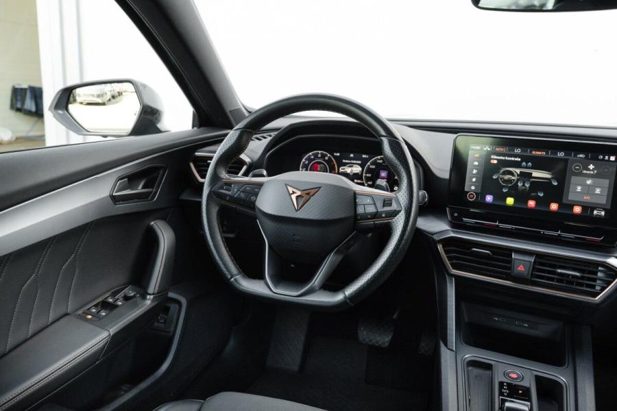 Melns Cupra Formentor 2024 Rīga, ar dzinēja tilpumu 2.00 L un nobraukumu 54 tūkst. km par 26950 €, foto 30 vietnē AUTOMOTO.COM.LV