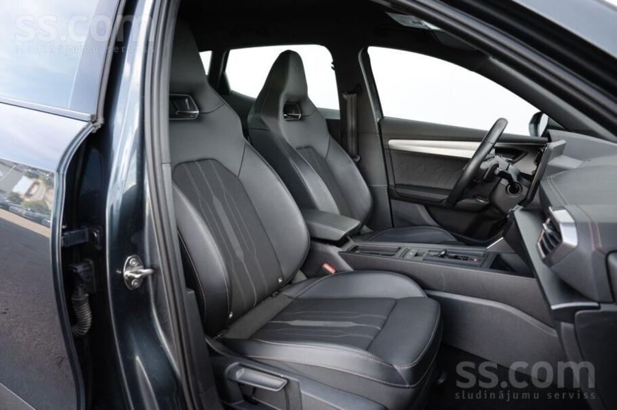 Melns Cupra Formentor 2024 Rīga, ar dzinēja tilpumu 2.00 L un nobraukumu 54 tūkst. km par 26950 €, foto 7 vietnē AUTOMOTO.COM.LV