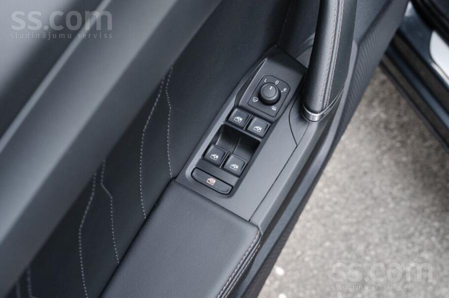 Melns Cupra Formentor 2024 Rīga, ar dzinēja tilpumu 2.00 L un nobraukumu 54 tūkst. km par 26950 €, foto 12 vietnē AUTOMOTO.COM.LV