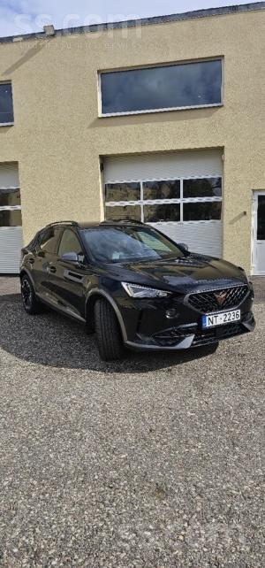 Черный Cupra Formentor 2024 в Рига, объемом двигателя 1.50 л и пробегом 52 тыс. км за 23750 €, фото  на AUTOMOTO.COM.LV