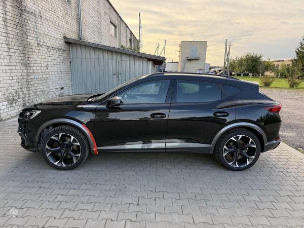 Black Cupra Formentor 2024 in Vilkaviskis, with an engine capacity of 1.98 L and mileage of 15 thousand km for 18000 €, photo 1 on AUTOMOTO.COM.LV