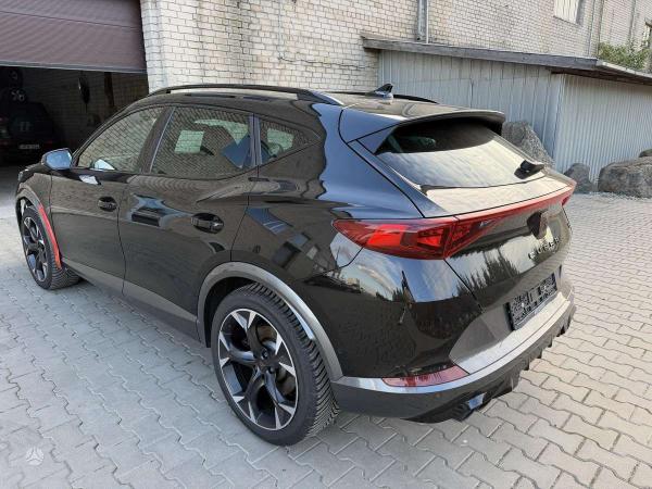 Black Cupra Formentor 2024 in Vilkaviskis, with an engine capacity of 1.98 L and mileage of 15 thousand km for 18000 €, photo 9 on AUTOMOTO.COM.LV