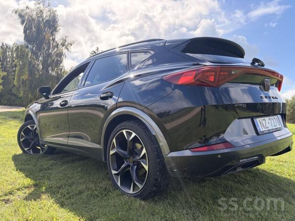 Черный Cupra Formentor 2024 в Рига, объемом двигателя 1.50 л и пробегом 76 тыс. км за 21800 €, фото 4 на AUTOMOTO.COM.LV