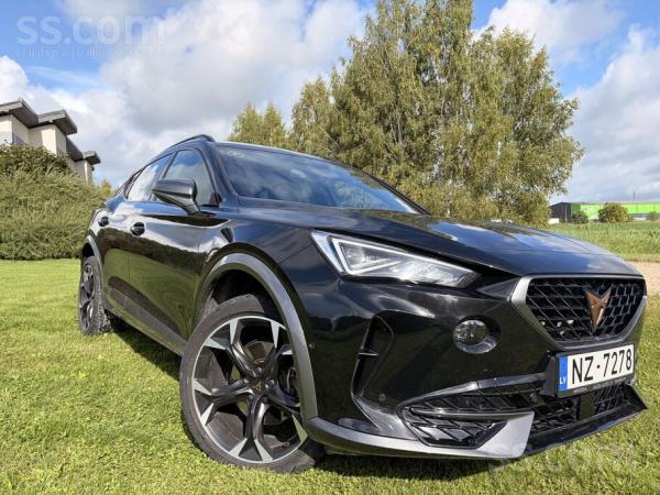 Черный Cupra Formentor 2024 в Рига, объемом двигателя 1.50 л и пробегом 76 тыс. км за 21800 €, фото 8 на AUTOMOTO.COM.LV
