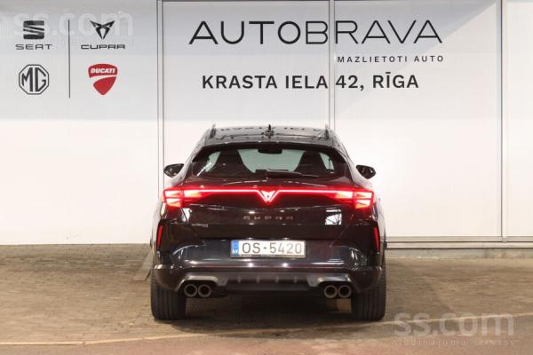 Черный Cupra Formentor 2024 в Рига, объемом двигателя 2.00 л и пробегом 22 тыс. км за 35490 €, фото 8 на AUTOMOTO.COM.LV