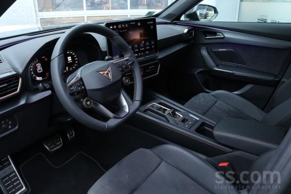 Черный Cupra Formentor 2024 в Рига, объемом двигателя 2.00 л и пробегом 22 тыс. км за 35490 €, фото 10 на AUTOMOTO.COM.LV
