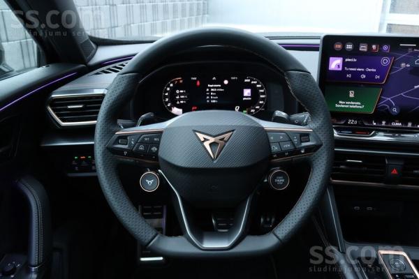 Черный Cupra Formentor 2024 в Рига, объемом двигателя 2.00 л и пробегом 22 тыс. км за 35490 €, фото 11 на AUTOMOTO.COM.LV