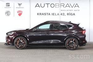 Черный Cupra Formentor 2025 в Рига, объемом двигателя 2.00 л и пробегом 6 тыс. км за 43990 €, фото 5 на AUTOMOTO.COM.LV