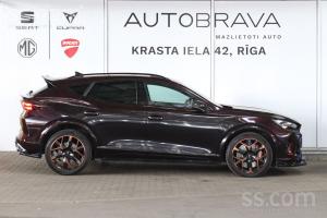 Черный Cupra Formentor 2025 в Рига, объемом двигателя 2.00 л и пробегом 6 тыс. км за 43990 €, фото 6 на AUTOMOTO.COM.LV