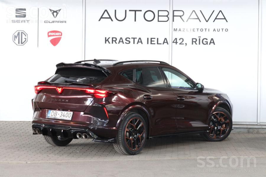 Черный Cupra Formentor 2025 в Рига, объемом двигателя 2.00 л и пробегом 6 тыс. км за 43990 €, фото 7 на AUTOMOTO.COM.LV