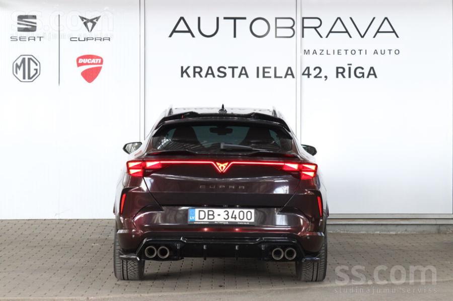 Черный Cupra Formentor 2025 в Рига, объемом двигателя 2.00 л и пробегом 6 тыс. км за 43990 €, фото 8 на AUTOMOTO.COM.LV