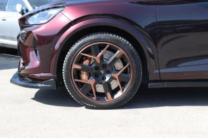 Черный Cupra Formentor 2025 в Рига, объемом двигателя 2.00 л и пробегом 6 тыс. км за 43990 €, фото 36 на AUTOMOTO.COM.LV