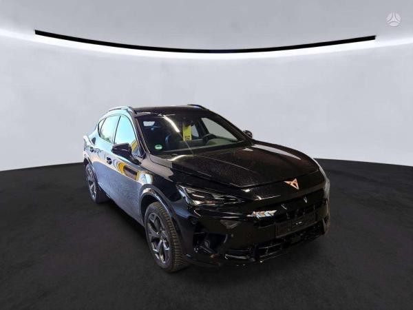 Melns Cupra Formentor 2025 Viļņa, ar dzinēja tilpumu 1.50 L un nobraukumu 15 tūkst. km par 29500 €, foto 2 vietnē AUTOMOTO.COM.LV