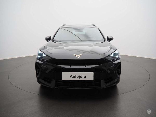 Черный Cupra Formentor 2025 в Вильнюс, объемом двигателя 1.98 л и пробегом 30 тыс. км за 38000 €, фото 2 на AUTOMOTO.COM.LV