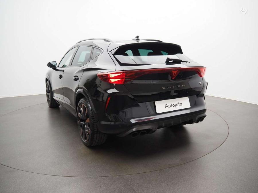 Черный Cupra Formentor 2025 в Вильнюс, объемом двигателя 1.98 л и пробегом 30 тыс. км за 38000 €, фото 7 на AUTOMOTO.COM.LV