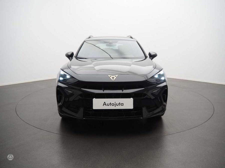 Черный Cupra Formentor 2025 в Вильнюс, объемом двигателя 1.50 л и пробегом 35 тыс. км за 27900 €, фото 3 на AUTOMOTO.COM.LV