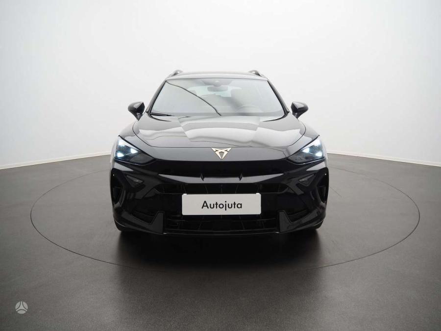 Melns Cupra Formentor 2025 Viļņa, ar dzinēja tilpumu 1.50 L un nobraukumu 40 tūkst. km par 27900 €, foto 3 vietnē AUTOMOTO.COM.LV