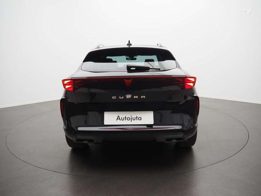 Черный Cupra Formentor 2025 в Вильнюс, объемом двигателя 1.50 л и пробегом 14 тыс. км за 28500 €, фото 6 на AUTOMOTO.COM.LV