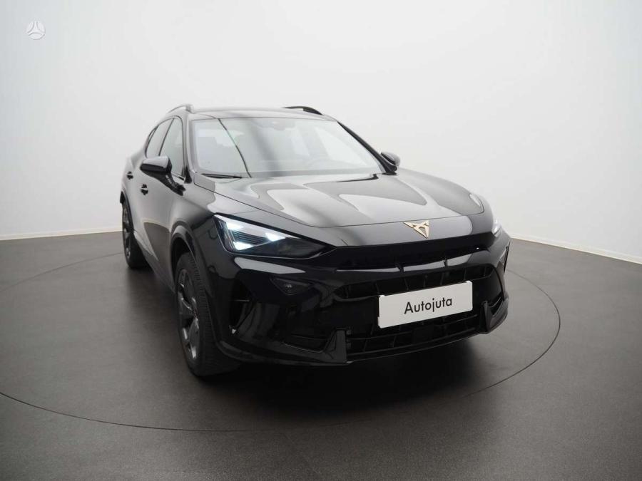 Черный Cupra Formentor 2025 в Вильнюс, объемом двигателя 1.50 л и пробегом 37 тыс. км за 27900 €, фото 4 на AUTOMOTO.COM.LV