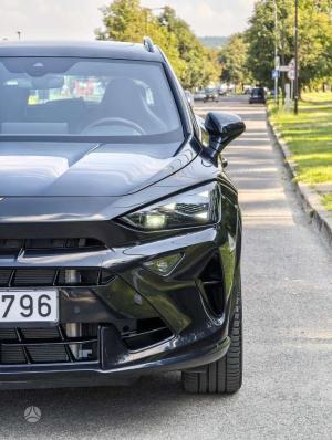 Melns Cupra Formentor 2025 Viļņa, ar dzinēja tilpumu 1.98 L un nobraukumu 4 tūkst. km par 37000 €, foto 4 vietnē AUTOMOTO.COM.LV