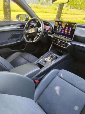 Melns Cupra Formentor 2025 Viļņa, ar dzinēja tilpumu 1.98 L un nobraukumu 4 tūkst. km par 37000 €, foto 14 vietnē AUTOMOTO.COM.LV