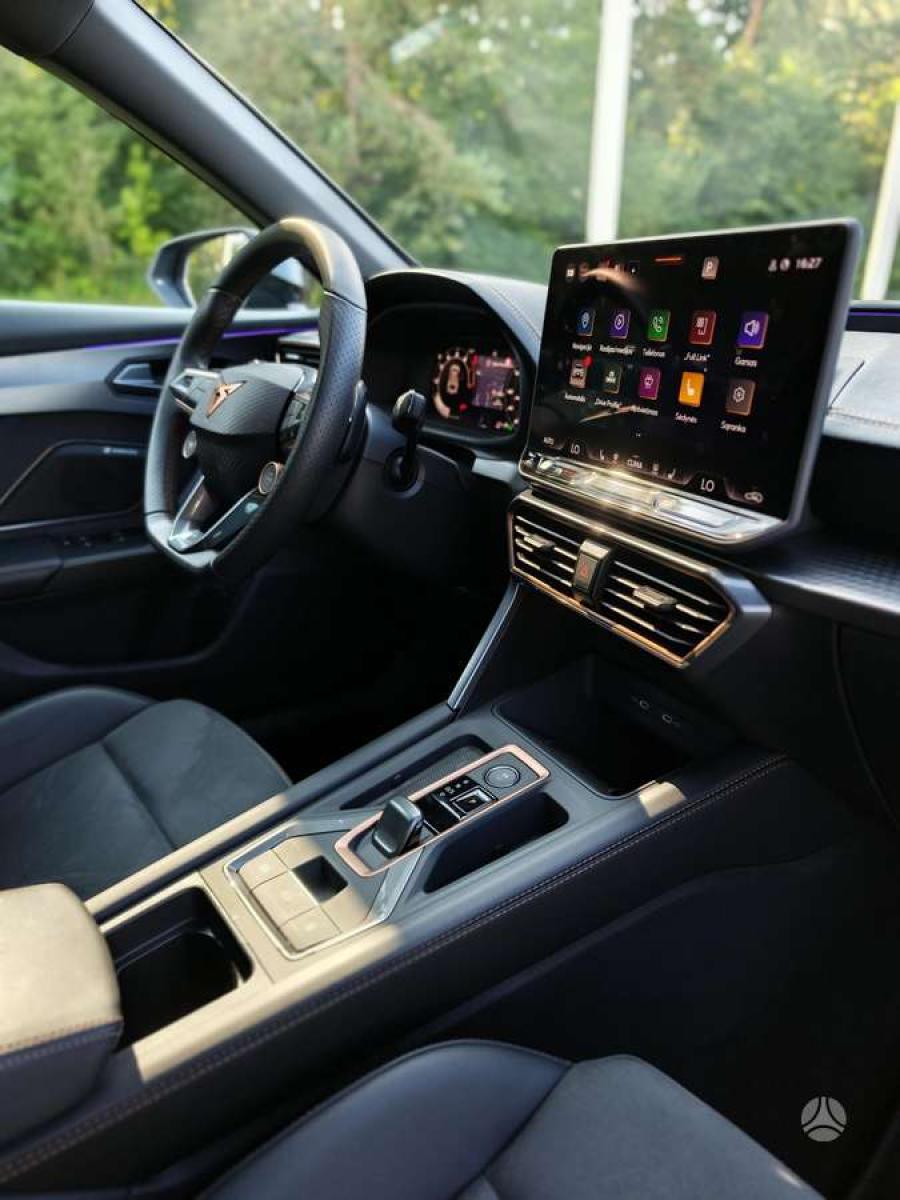 Melns Cupra Formentor 2025 Viļņa, ar dzinēja tilpumu 1.98 L un nobraukumu 4 tūkst. km par 37000 €, foto 15 vietnē AUTOMOTO.COM.LV