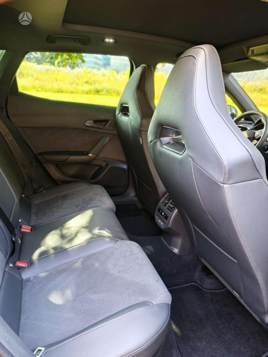 Melns Cupra Formentor 2025 Viļņa, ar dzinēja tilpumu 1.98 L un nobraukumu 4 tūkst. km par 37000 €, foto 29 vietnē AUTOMOTO.COM.LV