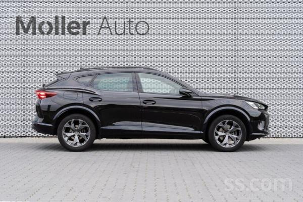 Черный Cupra Formentor 2025 в Рига, объемом двигателя 1.50 л и пробегом 67 тыс. км за 31850 €, фото 6 на AUTOMOTO.COM.LV