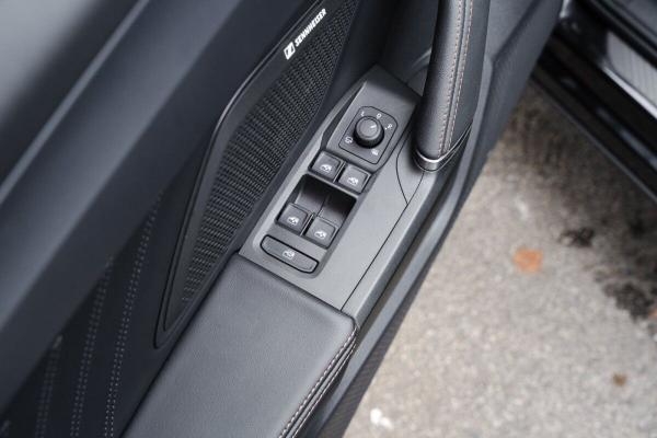 Black Cupra Formentor 2025 in Riga, with an engine capacity of 1.50 L and mileage of 51 thousand km for 29500 €, photo 8 on AUTOMOTO.COM.LV