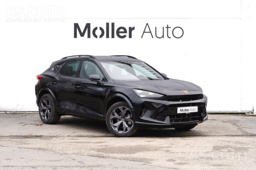 Melns Cupra Formentor 2025 Rīga, ar dzinēja tilpumu 1.50 L un nobraukumu 51 tūkst. km par 29500 €, foto 3 vietnē AUTOMOTO.COM.LV