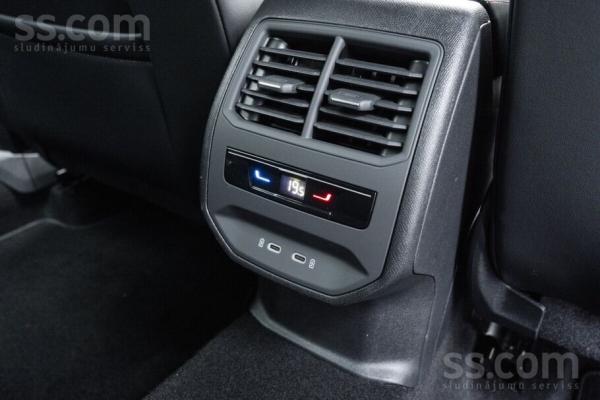 Melns Cupra Formentor 2025 Rīga, ar dzinēja tilpumu 1.50 L un nobraukumu 51 tūkst. km par 29500 €, foto 7 vietnē AUTOMOTO.COM.LV