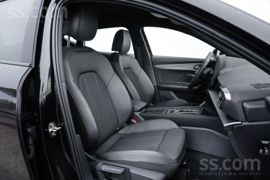 Melns Cupra Formentor 2025 Rīga, ar dzinēja tilpumu 1.50 L un nobraukumu 51 tūkst. km par 29500 €, foto 17 vietnē AUTOMOTO.COM.LV