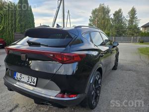 Черный Cupra Formentor 2022 в Рига, объемом двигателя 2.00 л и пробегом 79 тыс. км за 28100 €, фото 3 на AUTOMOTO.COM.LV