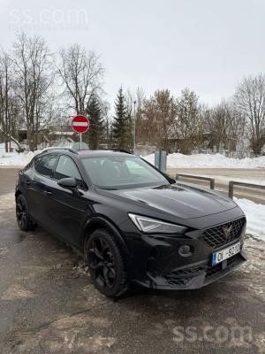 Melns Cupra Formentor 2023 Rīga, ar dzinēja tilpumu 2.00 L un nobraukumu 67 tūkst. km par 28700 €, foto  vietnē AUTOMOTO.COM.LV