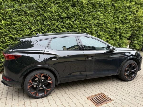 Black Cupra Formentor 2023 in Riga, with an engine capacity of 2.00 L and mileage of 67 thousand km for 26500 €, photo 2 on AUTOMOTO.COM.LV