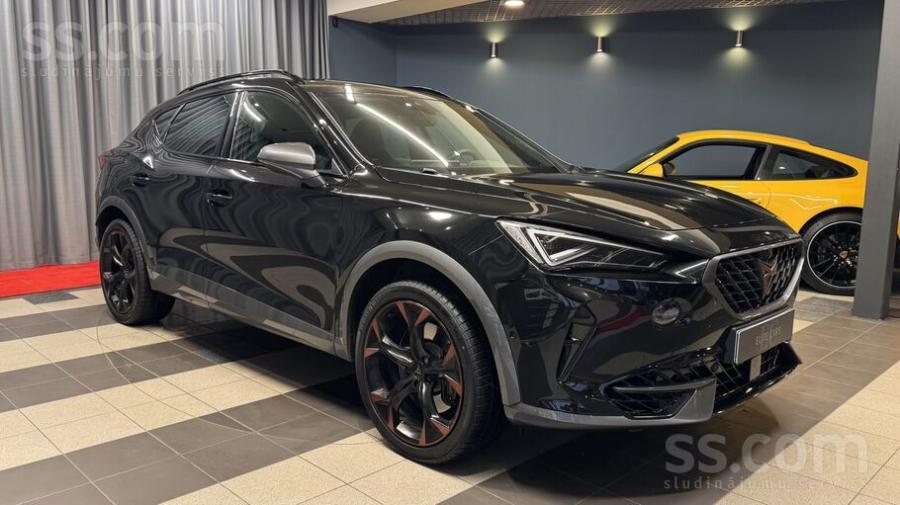 Melns Cupra Formentor 2023 Rīga, ar dzinēja tilpumu 2.00 L un nobraukumu 35 tūkst. km par 30990 €, foto 4 vietnē AUTOMOTO.COM.LV