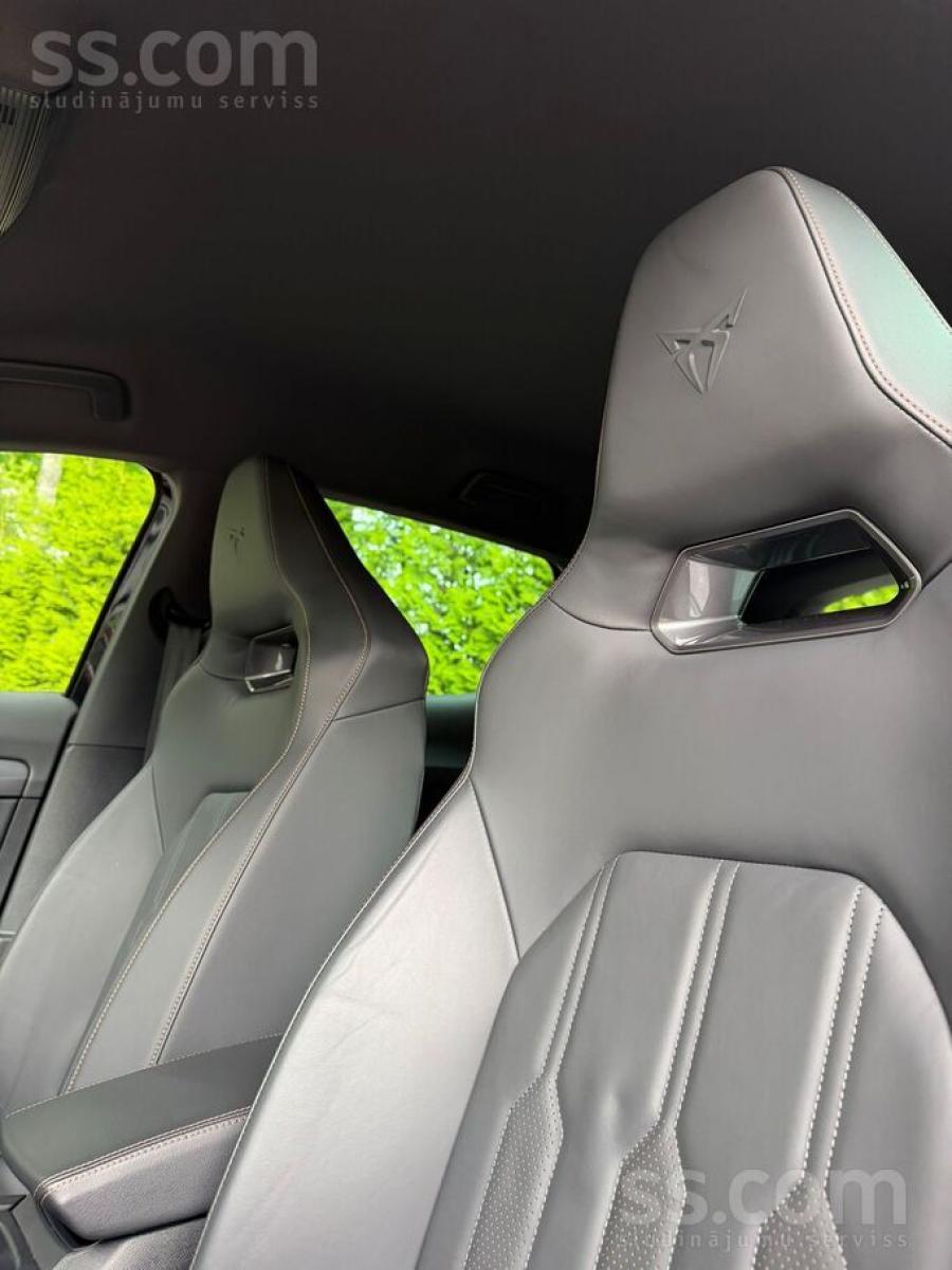 Черный Cupra Formentor 2023 в Цесис, объемом двигателя 2.50 л и пробегом 26 тыс. км за 42000 €, фото 6 на AUTOMOTO.COM.LV
