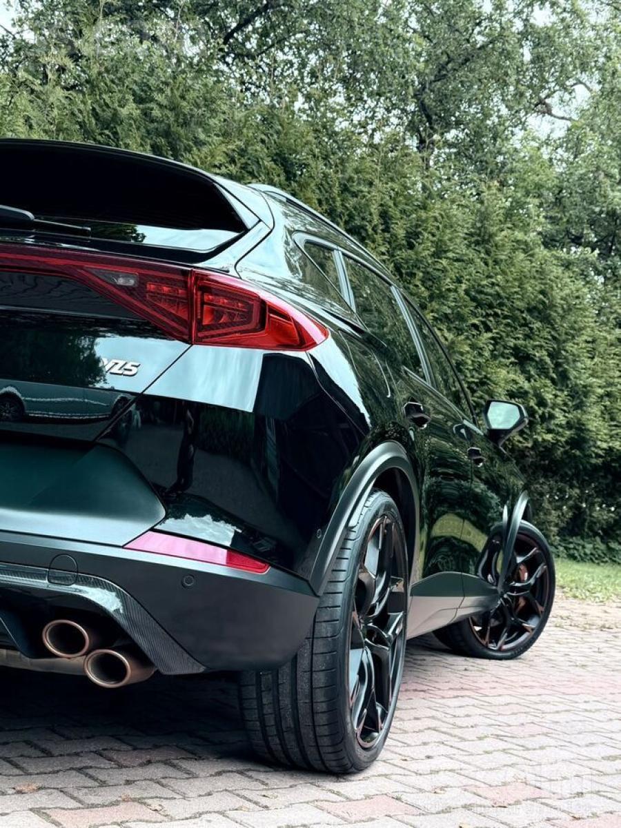 Черный Cupra Formentor 2023 в Цесис, объемом двигателя 2.50 л и пробегом 26 тыс. км за 42000 €, фото 12 на AUTOMOTO.COM.LV