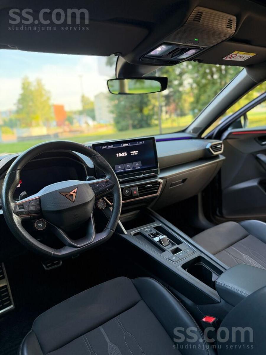 Melns Cupra Formentor 2023 Rīga, ar dzinēja tilpumu 2.00 L un nobraukumu 54 tūkst. km par 32000 €, foto 4 vietnē AUTOMOTO.COM.LV