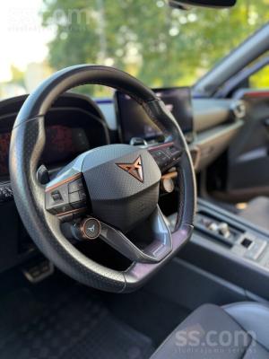 Melns Cupra Formentor 2023 Rīga, ar dzinēja tilpumu 2.00 L un nobraukumu 54 tūkst. km par 32000 €, foto 5 vietnē AUTOMOTO.COM.LV