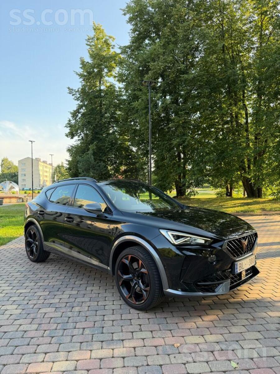 Melns Cupra Formentor 2023 Rīga, ar dzinēja tilpumu 2.00 L un nobraukumu 54 tūkst. km par 32000 €, foto 13 vietnē AUTOMOTO.COM.LV