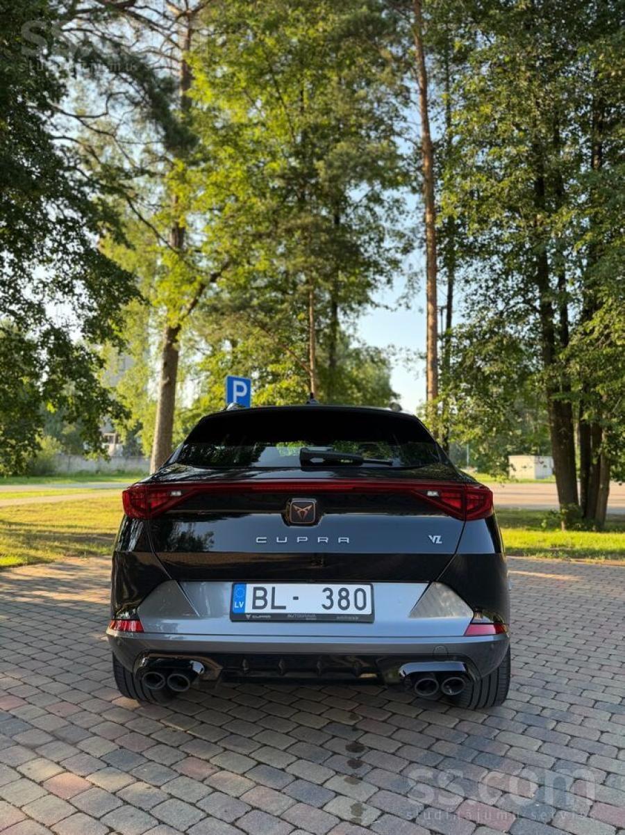 Melns Cupra Formentor 2023 Rīga, ar dzinēja tilpumu 2.00 L un nobraukumu 54 tūkst. km par 32000 €, foto 14 vietnē AUTOMOTO.COM.LV
