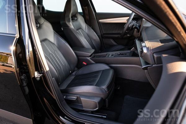 Melns Cupra Formentor 2023 Rīga, ar dzinēja tilpumu 2.00 L un nobraukumu 65 tūkst. km par 28700 €, foto 6 vietnē AUTOMOTO.COM.LV