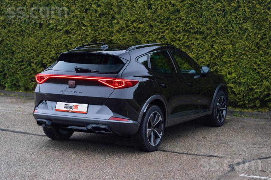 Melns Cupra Formentor 2024 Rīga, ar dzinēja tilpumu 2.00 L un nobraukumu 36 tūkst. km par 27500 €, foto 5 vietnē AUTOMOTO.COM.LV