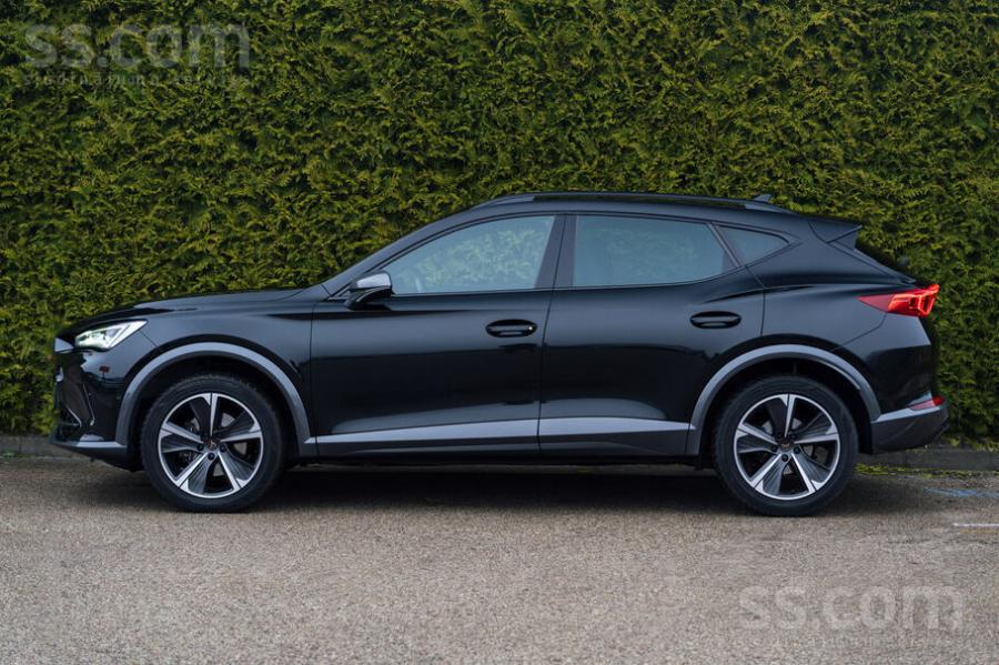 Черный Cupra Formentor 2024 в Рига, объемом двигателя 2.00 л и пробегом 36 тыс. км за 27500 €, фото 10 на AUTOMOTO.COM.LV
