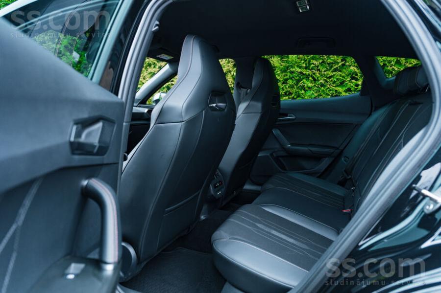 Черный Cupra Formentor 2024 в Рига, объемом двигателя 2.00 л и пробегом 36 тыс. км за 27500 €, фото 15 на AUTOMOTO.COM.LV