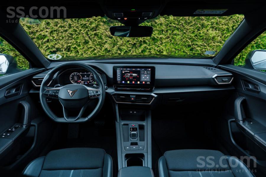 Черный Cupra Formentor 2024 в Рига, объемом двигателя 2.00 л и пробегом 36 тыс. км за 27500 €, фото 17 на AUTOMOTO.COM.LV