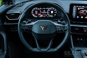Черный Cupra Formentor 2024 в Рига, объемом двигателя 2.00 л и пробегом 36 тыс. км за 27500 €, фото 29 на AUTOMOTO.COM.LV