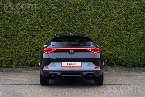 Cupra Formentor 2024 in Riga on AUTOMOTO.COM.LV Black Cupra Formentor 2024 in Riga, with an engine capacity of 2.00 L and mileage of 34 thousand km for 26400 €, photo 7 on AUTOMOTO.COM.LV