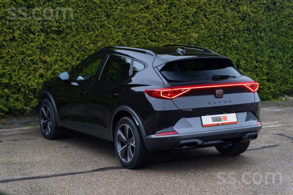 Cupra Formentor 2024 in Riga on AUTOMOTO.COM.LV Black Cupra Formentor 2024 in Riga, with an engine capacity of 2.00 L and mileage of 34 thousand km for 26400 €, photo 9 on AUTOMOTO.COM.LV